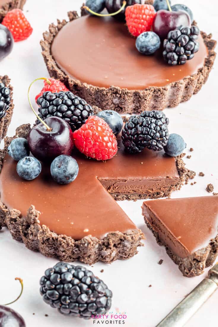 Mini Chocolate Pies with Oreo Crust | Party Food Favorites