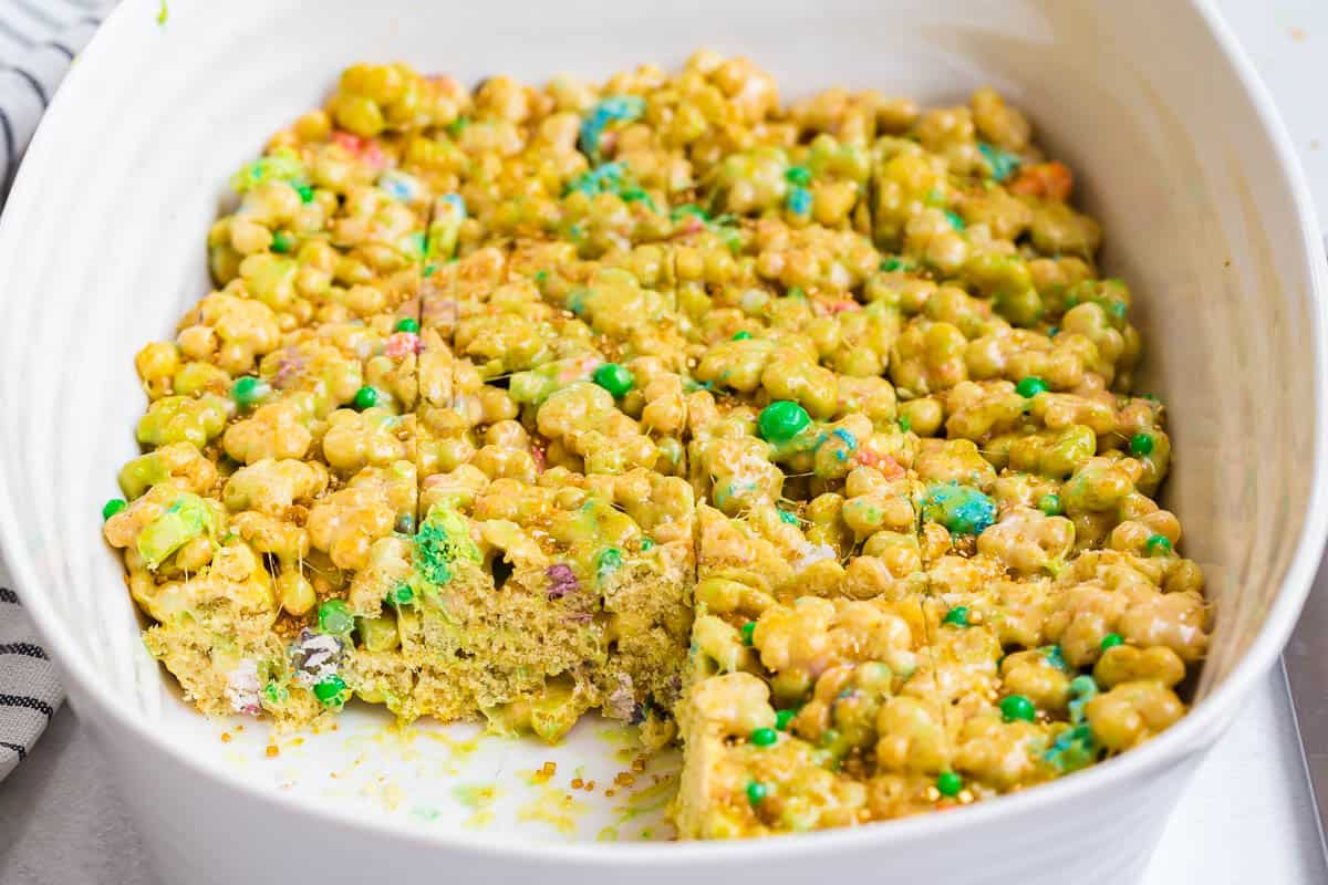 Lucky Charms Treats (Super Easy Recipe) | Party Food Favorites