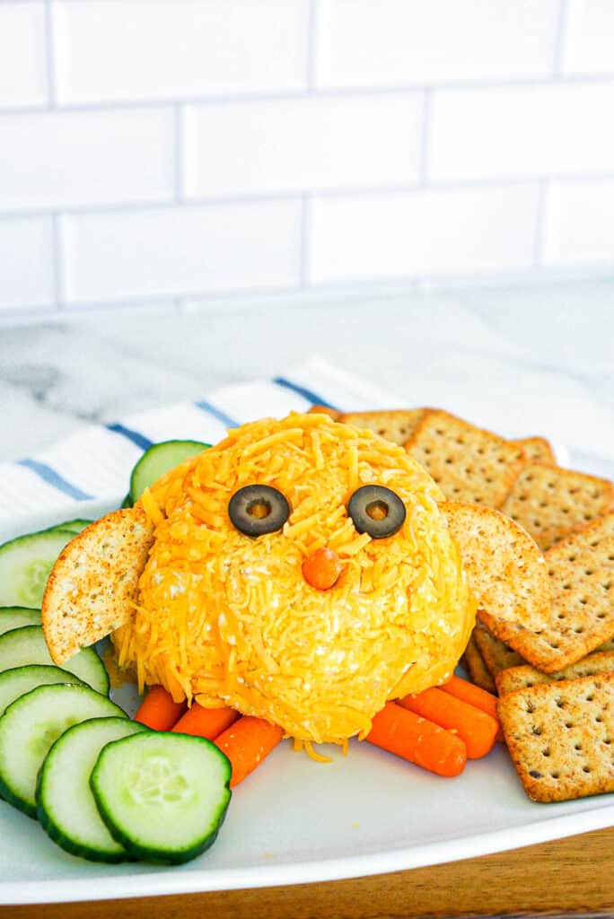 Easy Easter Cheeseball (Creamy Bacon Ranch) | Party Food Favorites