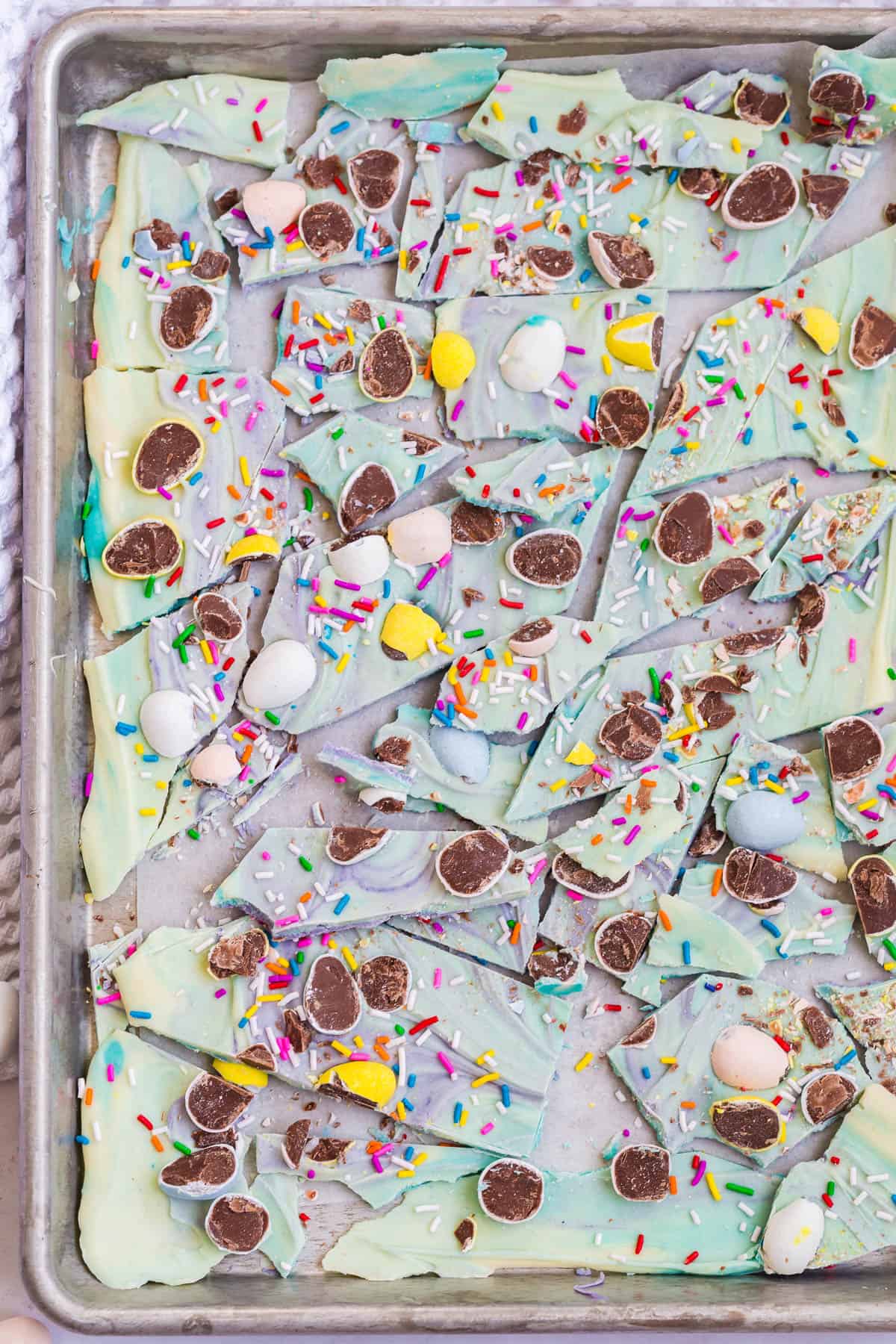 Easy White Chocolate Mini Egg Bark | Party Food Favorites